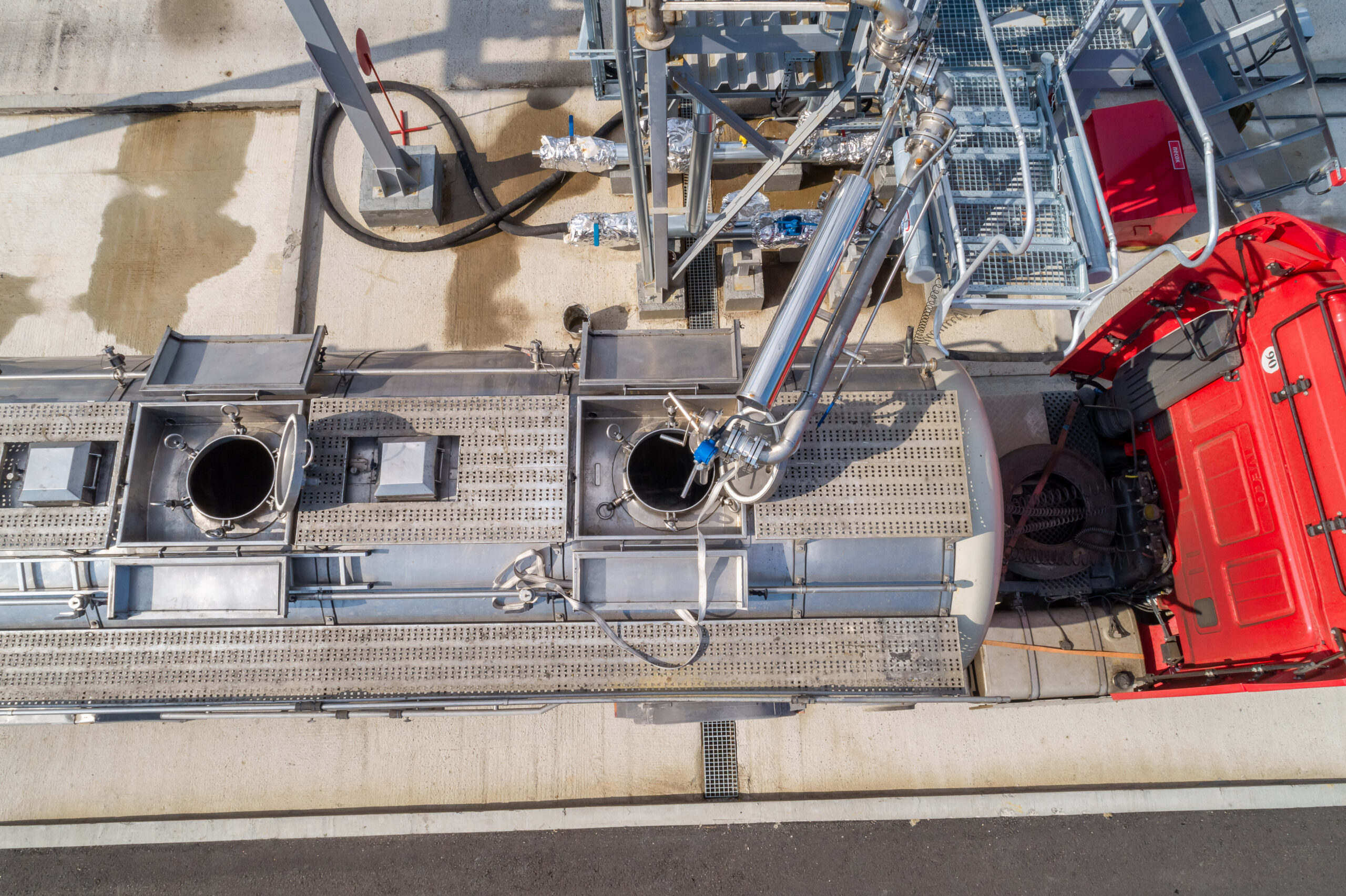 How to Safeguard Against Pull-Aways at Gangway Loading Platform ...